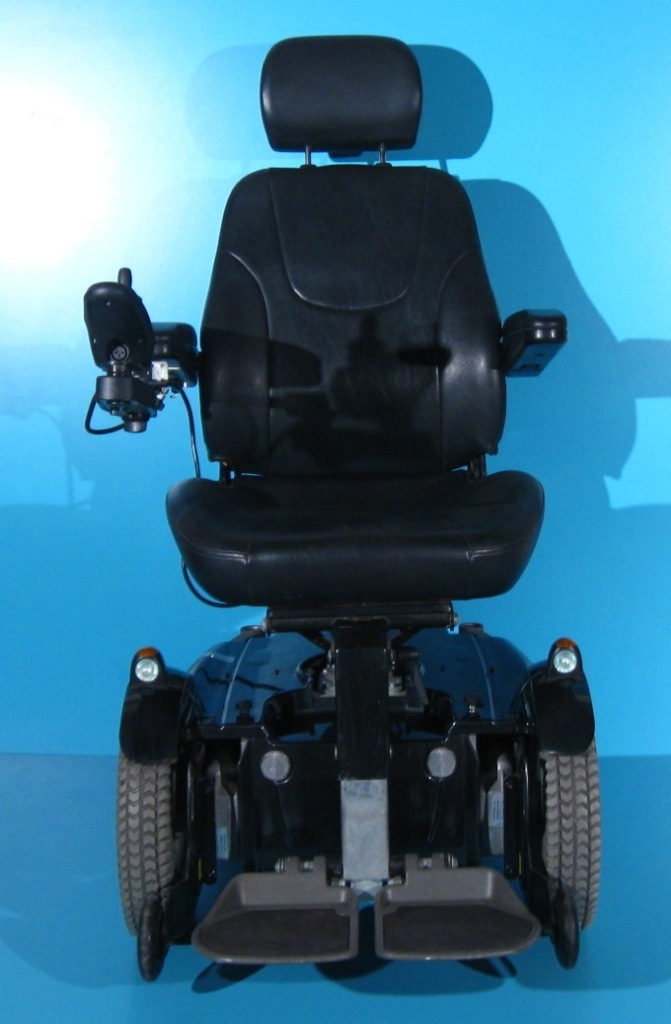 Carucior electric second hand Permobil C300 - 6 km/h | OrtoMag