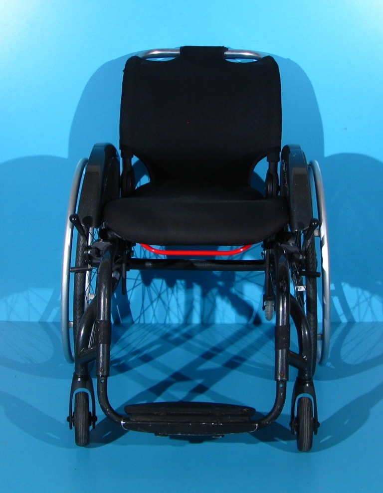 Scaun cu rotile activ din aluminiu second hand O4 Wheelchairs / latime ...